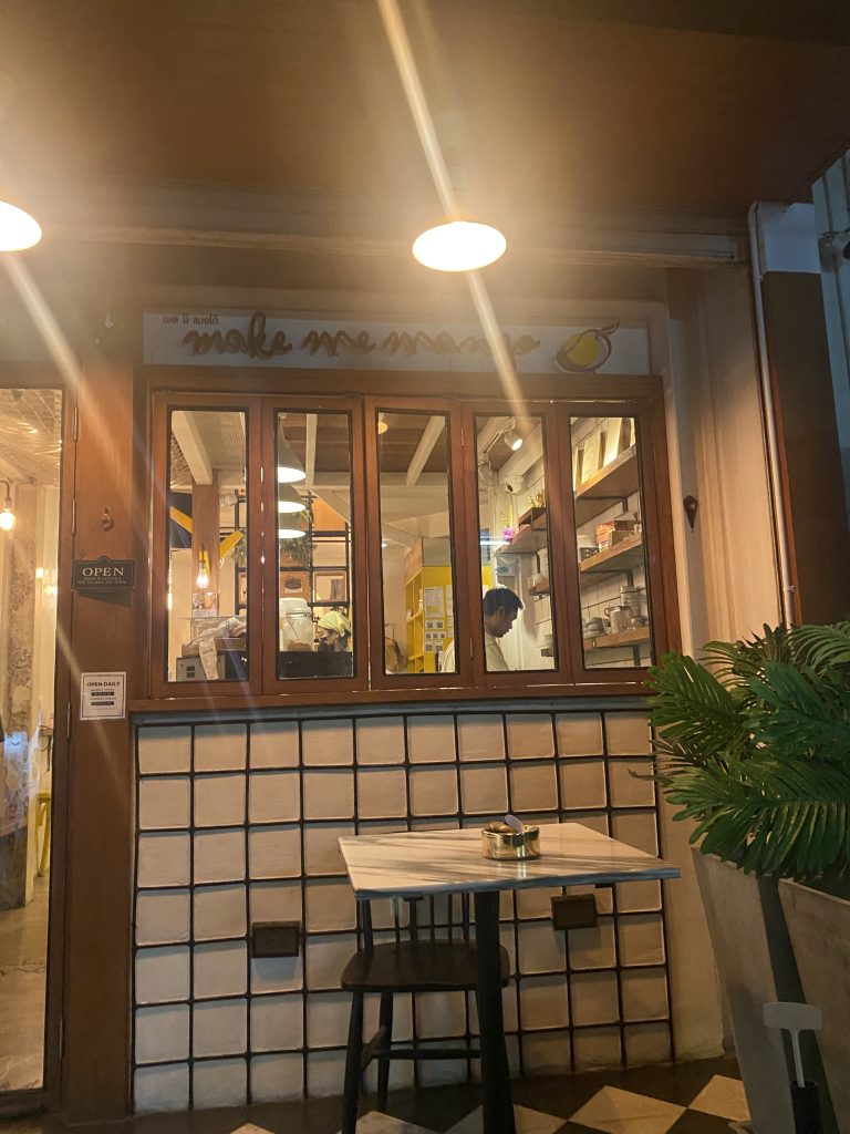 タイのスイーツ、マンゴー×もち米がおいしい！＠Make Me Mango - ブリ子がゆくinバンコク